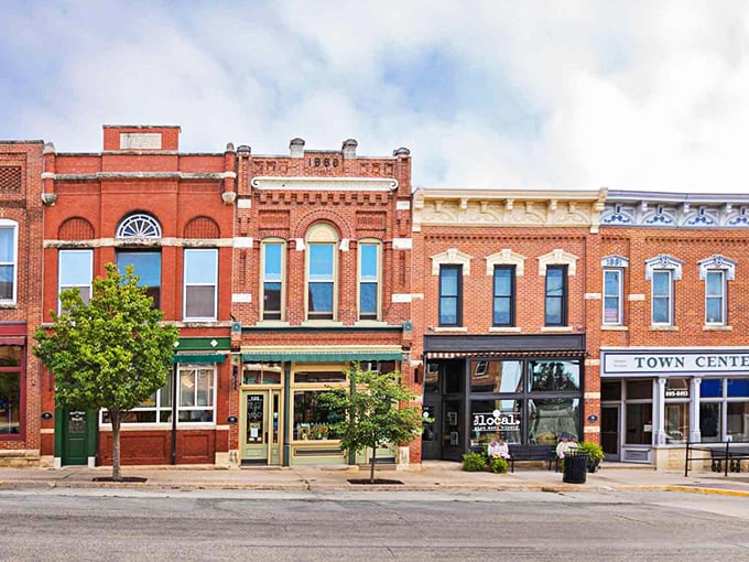 Mount Vernon's downtown could be a movie set for "Charming Small Town, USA," complete with locally-owned shops and zero parking meters.