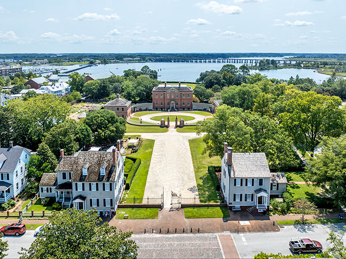 New Bern's historic palace grounds remind you that America once had its own version of royalty.