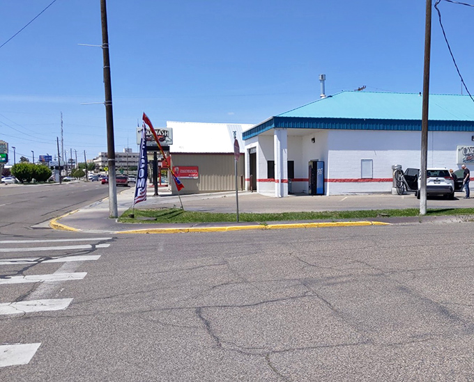 Ontario's sunny main street offers a warm welcome at Oregon's eastern edge, where two states meet in friendly harmony.