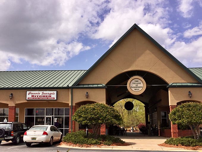 Pannie-George's grand entrance says "come on in" like a warm Southern hug waiting to happen.