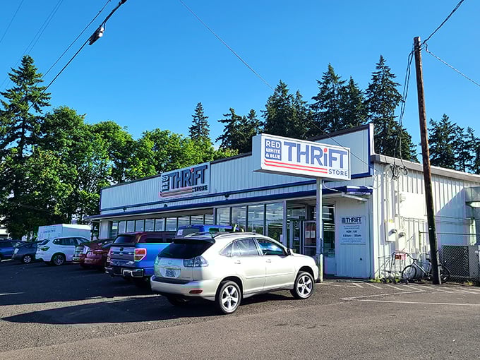 Red White & Blue's patriotic name matches its bold blue exterior. Like America itself, it's big, welcoming, and full of possibilities.