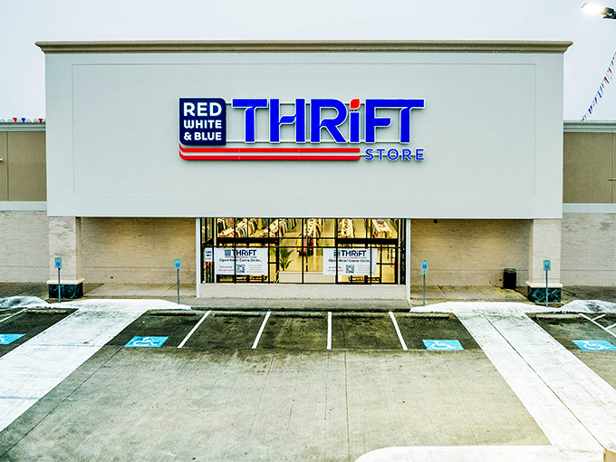 Red, White & Blue: where patriotism meets penny-pinching. This storefront promises the American dream of getting more for less!