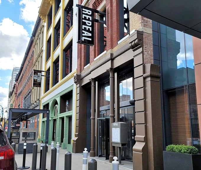 Modern downtown sophistication meets old-school steakhouse tradition in this sleek urban dining destination.