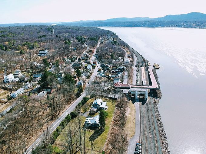Rhinebeck's tree-lined streets and Victorian houses create the perfect backdrop for leisurely afternoon strolls.