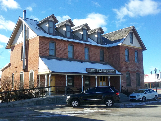 The historic Hotel Wolf in Saratoga has been welcoming weary travelers since the days of actual wolves.