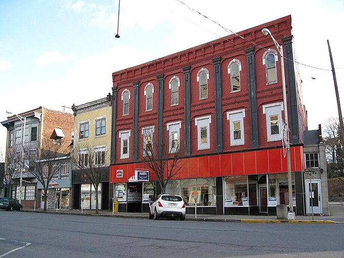 Shamokin's vibrant red brick buildings stand like colorful Lego pieces from a more prosperous era. Behind those ornate arched windows hide apartments where your $1,200 budget feels like a king's ransom!