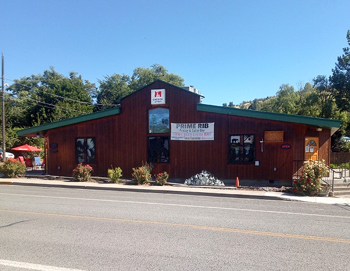 The Steakhouse at Cove's burgundy booths invite you to sink in and prepare for comfort food that transcends the ordinary.
