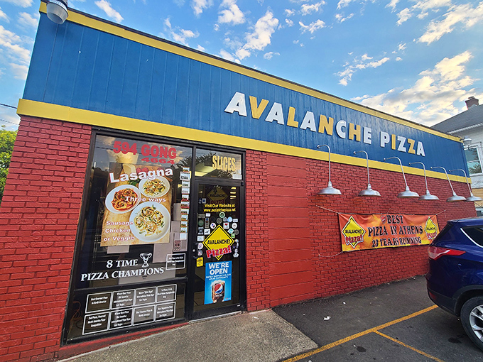 Avalanche Pizza: Those hanging lights outside aren't just for show &ndash; they're beacons guiding hungry college students to pizza paradise.