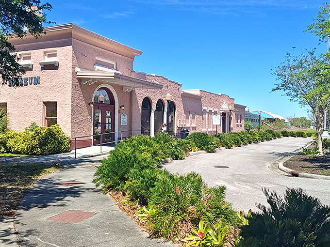 Avon Park's buildings stand like proud sentinels, guarding small-town values and affordable living.