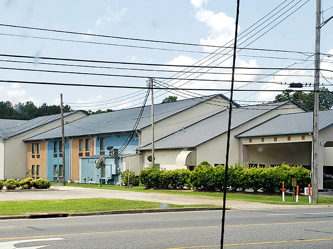 Brick facades and budget-friendly living go hand-in-hand in Bastrop. These buildings have witnessed decades of sensible Louisiana living.