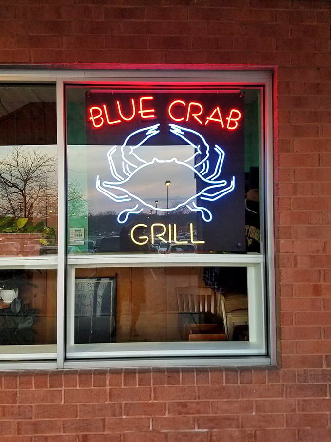 The glowing crab in the window tells you everything you need to know &ndash; you've arrived at seafood heaven.