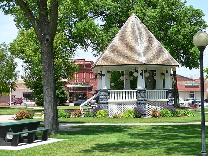 That gazebo in the park looks like it's waiting for a Norman Rockwell painting to break out.