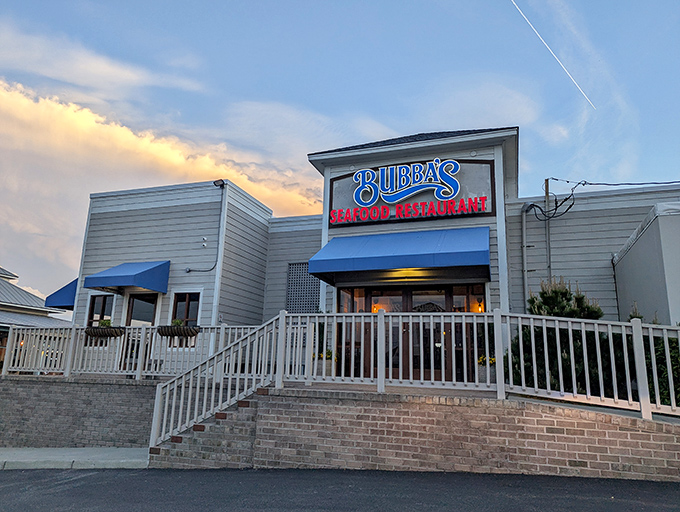 As the sun sets behind Bubba's, the real show begins &ndash; when steamed crabs and cold drinks meet waterfront views.