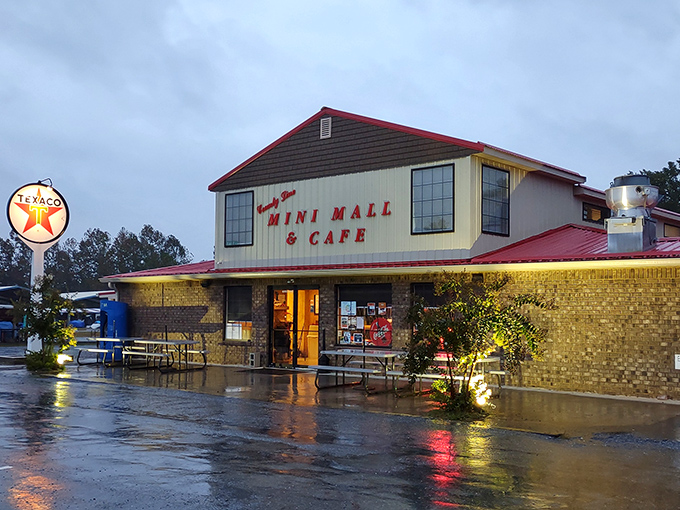 Rain or shine, this covered wonderland keeps the bargain hunting going strong all year round.