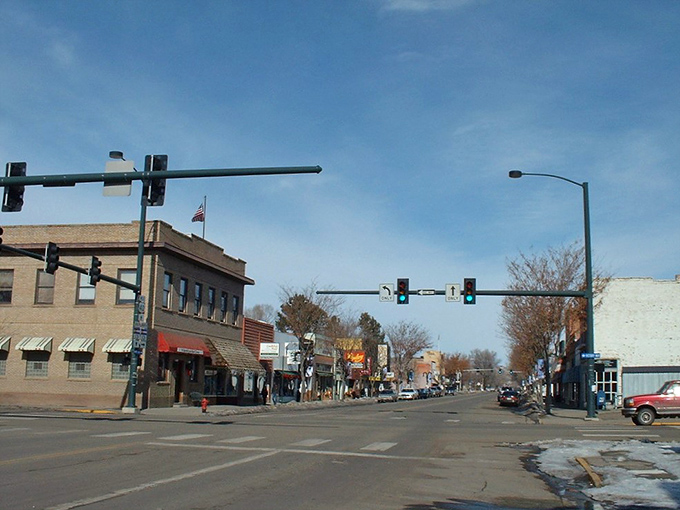 Wide streets and welcoming storefronts create the perfect backdrop for a life lived at your own comfortable pace.
