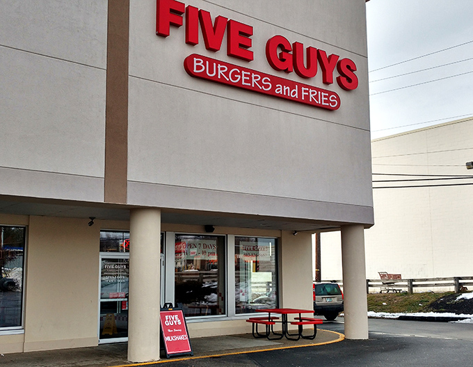 Modern meets timeless when quality ingredients get the attention they truly deserve here.