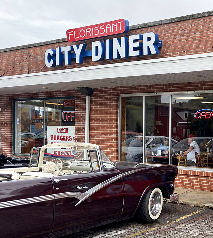 Classic cars and classic diner food&mdash;a match made in heaven that takes you back to when calories didn't count and coffee was endless.