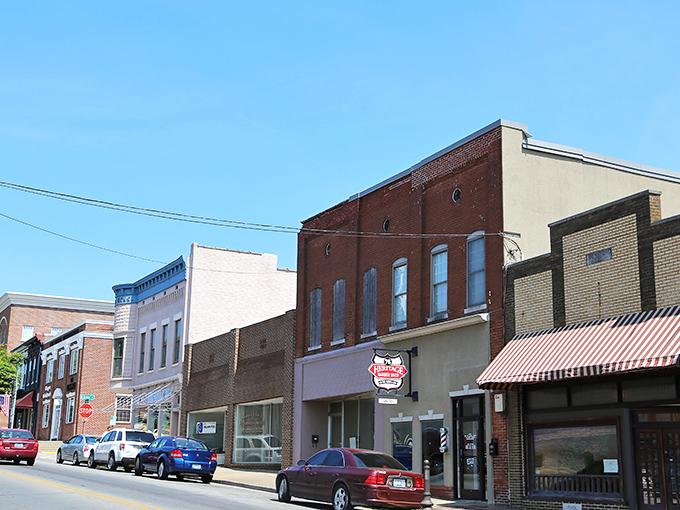 Glasgow's historic buildings stand shoulder-to-shoulder like old friends. The kind of downtown where your dollar feels appreciated.