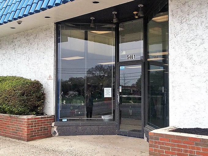 The donation center in back means today's drop-offs become tomorrow's incredible finds – the circle of thrift life continues.