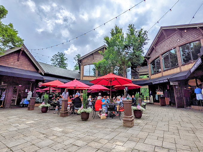 String lights and mountain air create the perfect recipe for an evening you'll treasure forever.
