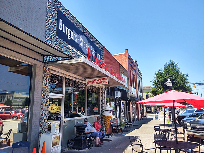 Small-town Fayetteville's answer to the question: "Where can I find a burger worth writing home about?"