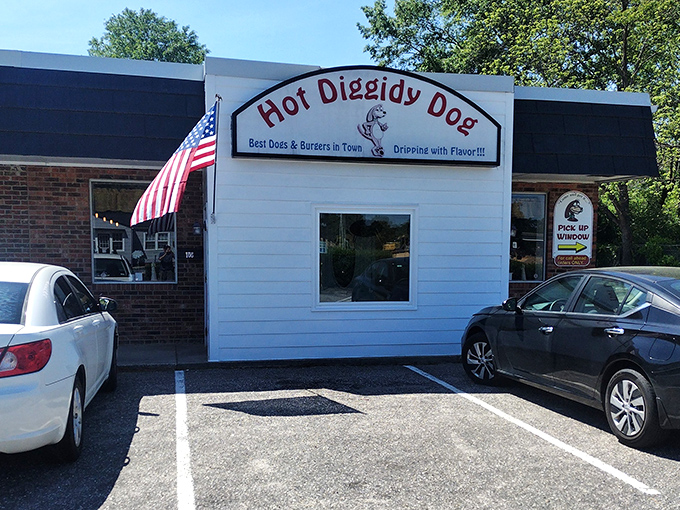 This little white building proves that American dreams come in all sizes - especially hot dog sizes.