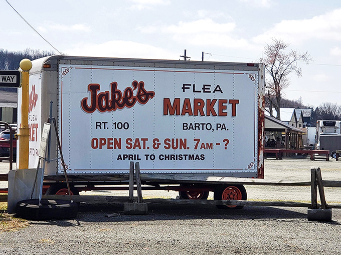 Vintage roadside charm! Jake's iconic trailer sign welcomes weekend warriors to this seasonal market running from April through Christmas.