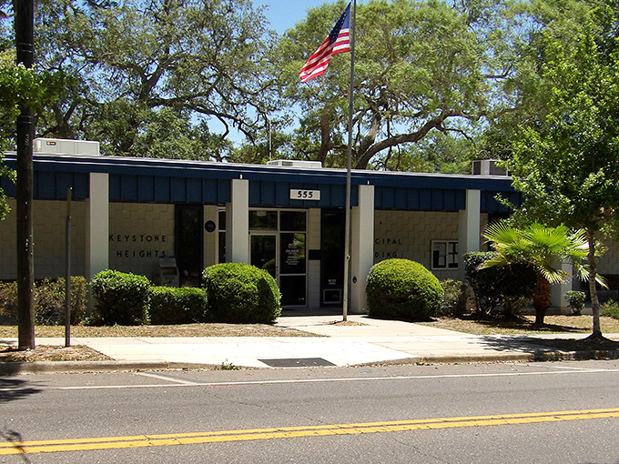 Keystone Heights' municipal building stands ready to serve its community. Small-town government at its most approachable.