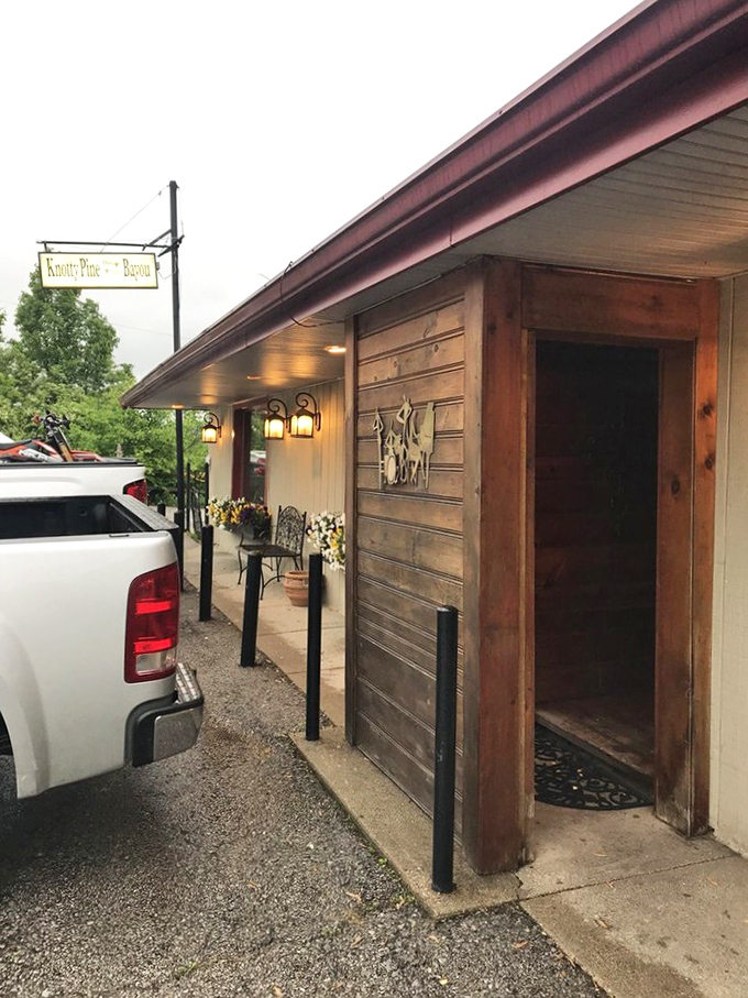 This rustic hideaway looks like it was plucked straight from the bayou, promising authentic Cajun flavors in Kentucky's heartland.