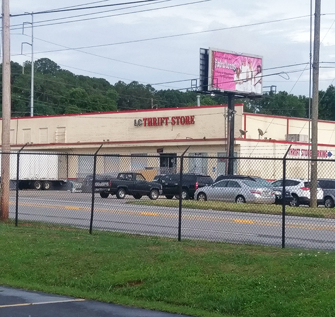 Those loading docks suggest serious merchandise turnover, keeping the treasure hunt fresh and exciting daily.