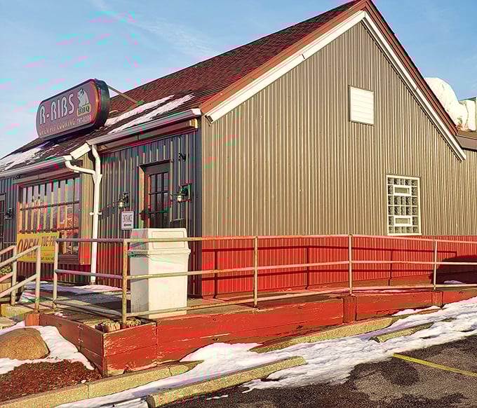 Snow can't stop the smoke at R-Ribs BBQ. The red-trimmed cabin promises warm, smoky comfort on even the coldest Ohio days.