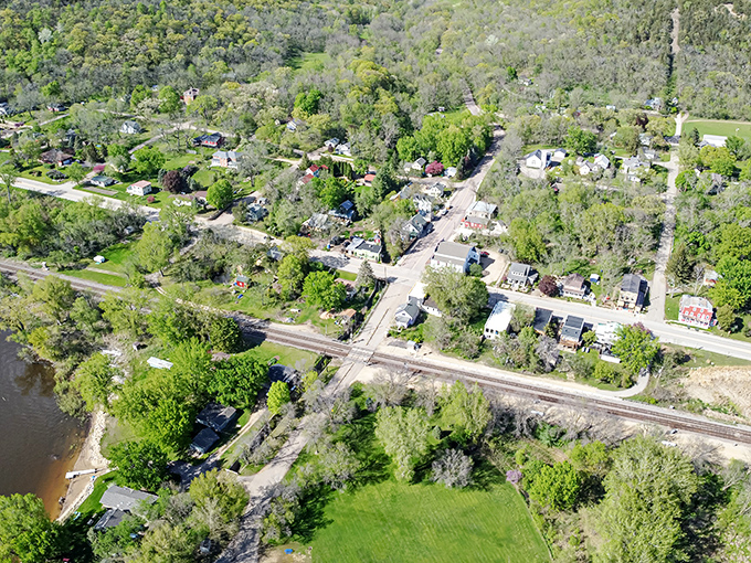 The Mississippi River provides a stunning backdrop to Stockholm's charming village scene, where time seems to slow down.