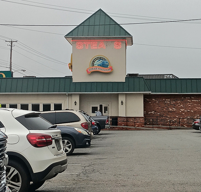 No false advertising here! When a place boldly declares "STEAKS" in neon, they'd better deliver&mdash;and 611 absolutely does.