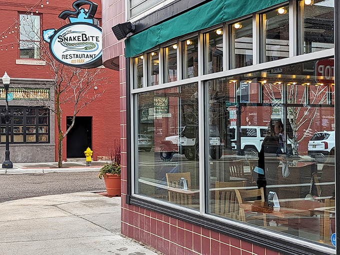 Through these windows, you can practically see the sizzle and smell the seasoning calling your name. 