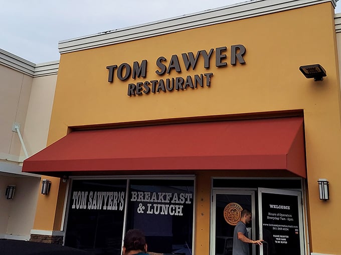 The bright yellow building promises sunshine on a plate. Mark Twain would've written an extra chapter about their pancakes!