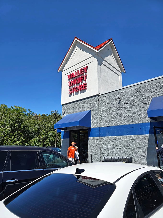 Valley Thrift's tower design makes it a landmark for serious bargain hunters cruising Cincinnati's shopping districts.