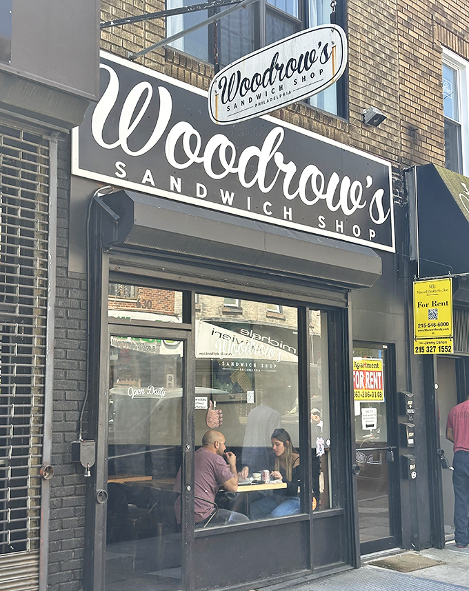 Floor-to-ceiling windows reveal the heart of South Street - where great food and good conversation naturally collide.