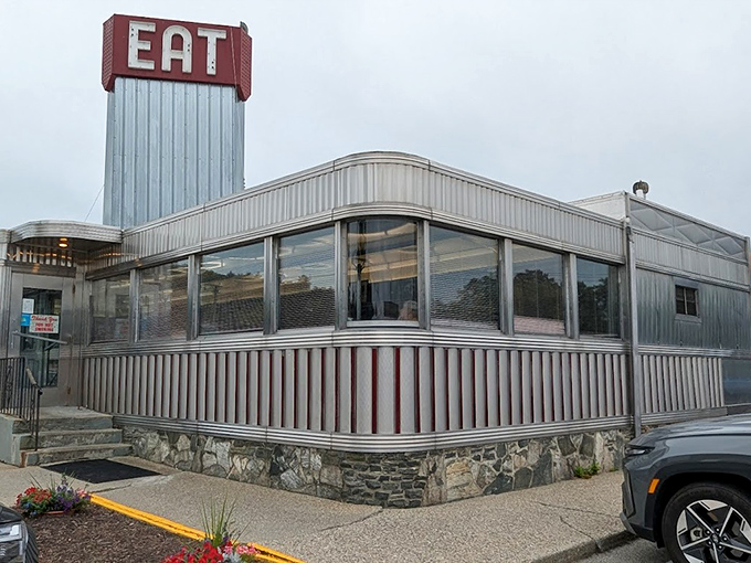 Clean lines and simple design let the food do all the talking at this Dayville favorite.