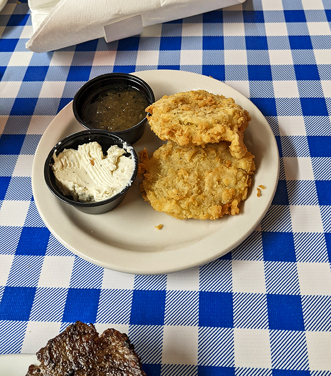 Golden fried green tomatoes with comeback sauce prove that some Southern traditions absolutely deserve their legendary status every time.