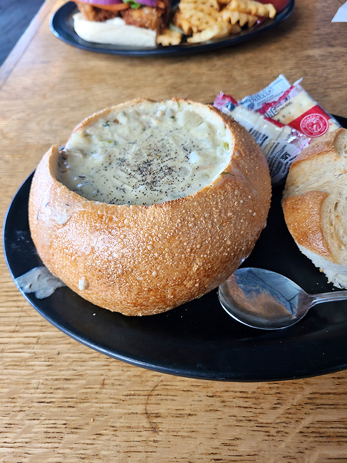 Bread bowl brilliance: Clam chowder served in a sourdough fortress that lets you eat your way from the outside in.