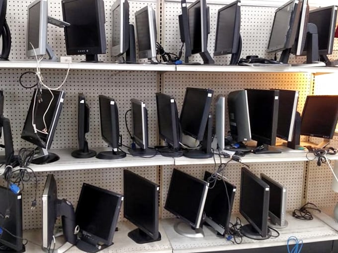 Technology graveyard or budget home office solution? These monitors prove yesterday's cutting edge is today's incredible bargain.
