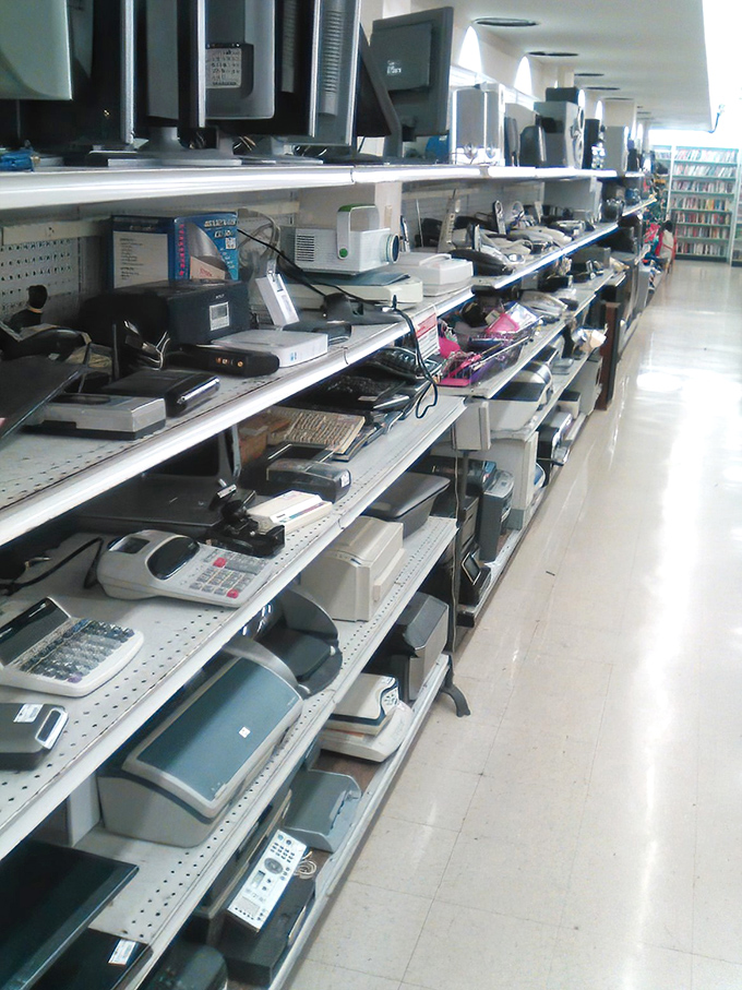 The electronics section: where yesterday's cutting-edge technology comes for its second act. Somewhere in this jumble is exactly what someone's been searching for.