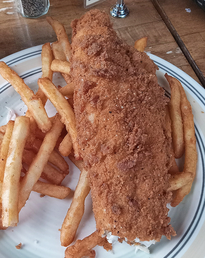 The perfect fish fry isn't just food&mdash;it's an art form. This plate has the composition of a Renaissance painting, but tastes way better.