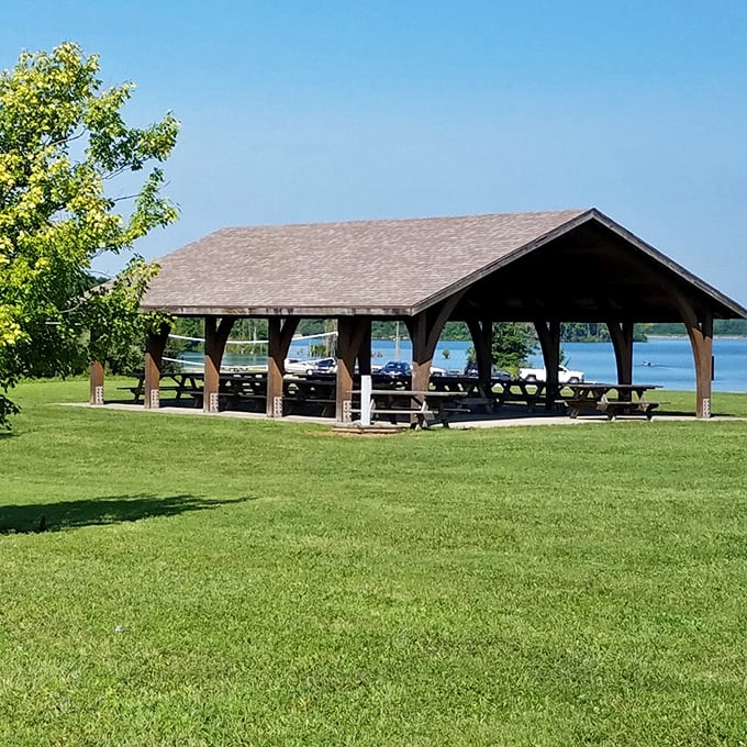 This picnic shelter offers million-dollar lake views without the mansion price tag. Lunch with a side of serenity, anyone?