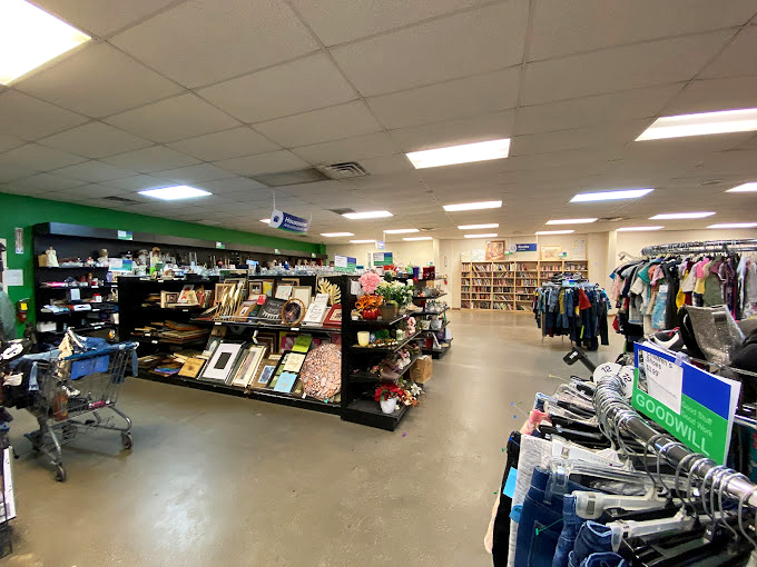 Home décor heaven awaits between clothing aisles, where yesterday's treasures become tomorrow's conversation pieces in your living room.