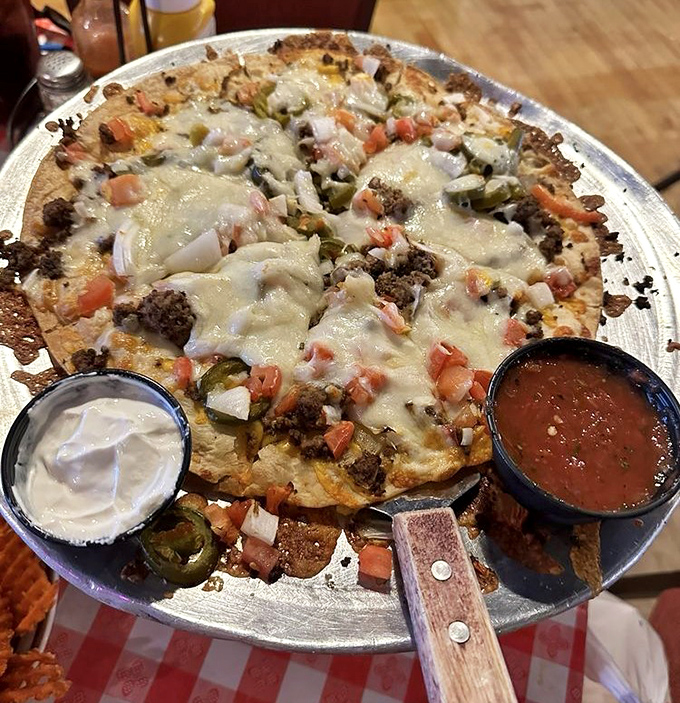 This Mexican pizza could broker peace talks between Italy and Mexico &ndash; everybody wins here.