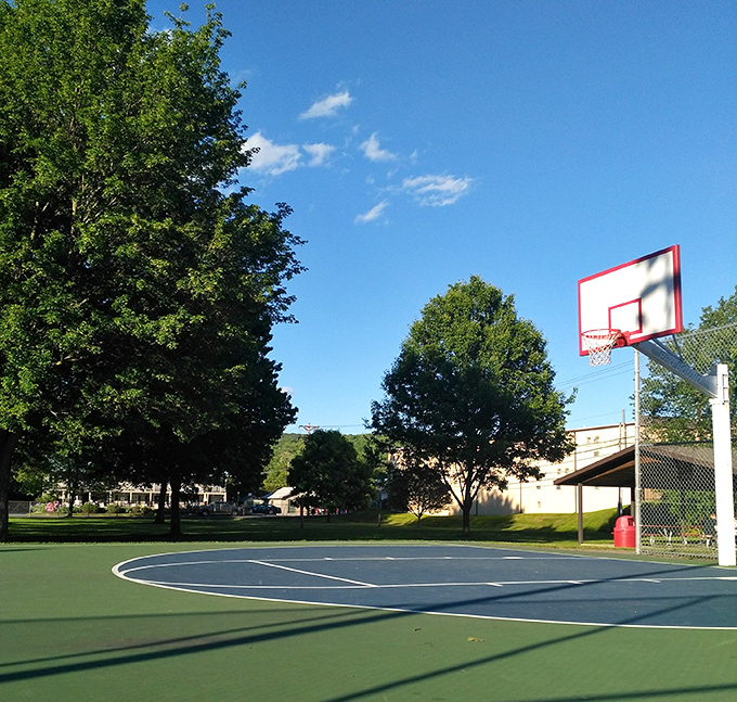 Free recreation at its finest &ndash; this basketball court doesn't charge admission, just the occasional demand for decent jump shots and good sportsmanship.