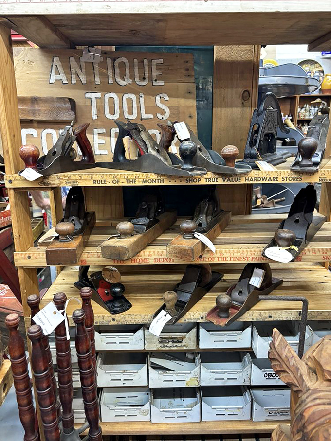 Tools with more character than most Hollywood remakes. These hand planes shaped America before power tools made everything sound like the dentist's office.