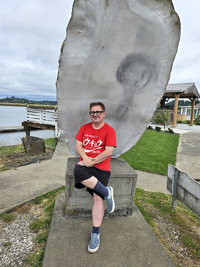 Sometimes the best vacation photos involve posing with oversized seafood sculptures&mdash;and there's absolutely nothing wrong with that.
