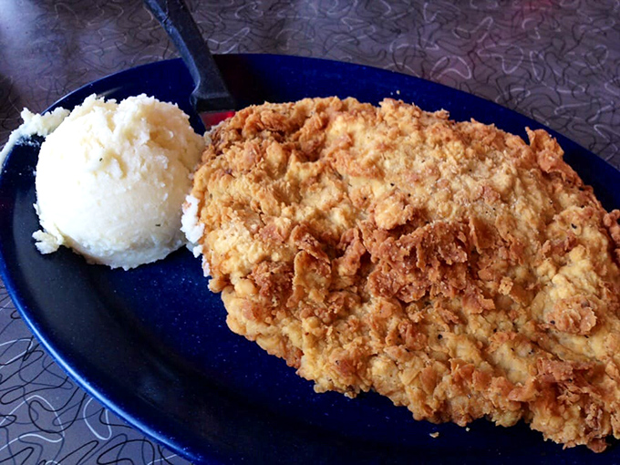 Chicken fried steak that could make a vegetarian question their life choices. That golden crust deserves its own fan club.